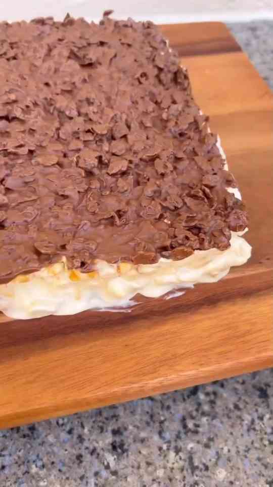 Easy no bake Snickers bars for any sweet craving