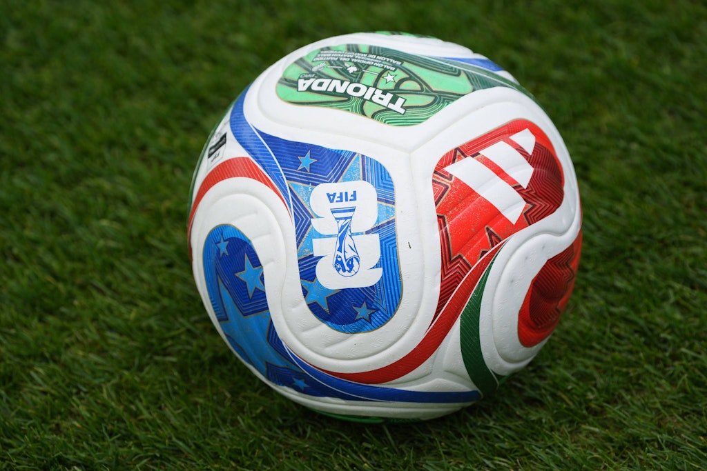 Der neue WM-Ball Trionda: Technik, die das Spiel revolutioniert