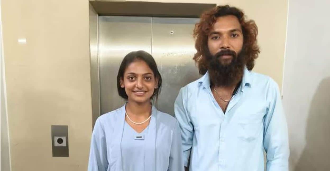 Kerala HC to pronounce verdict on bail plea of Kumbh Mela star Monalisa ...