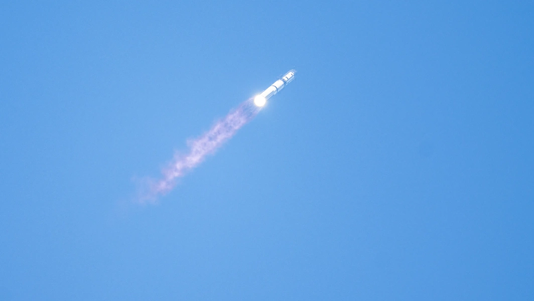 Experts warn of risks in SpaceX fast-track index entry