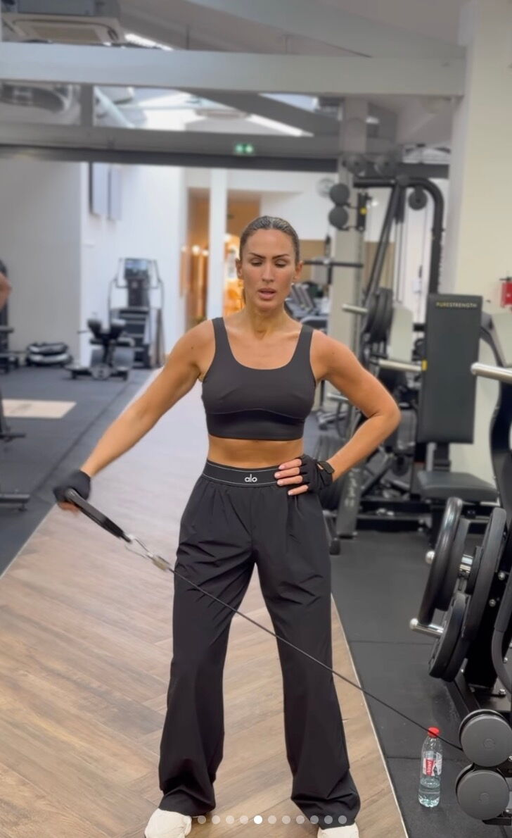Vitaa craque pour le jogging de sport stylé et confortable d'Alo, la ...