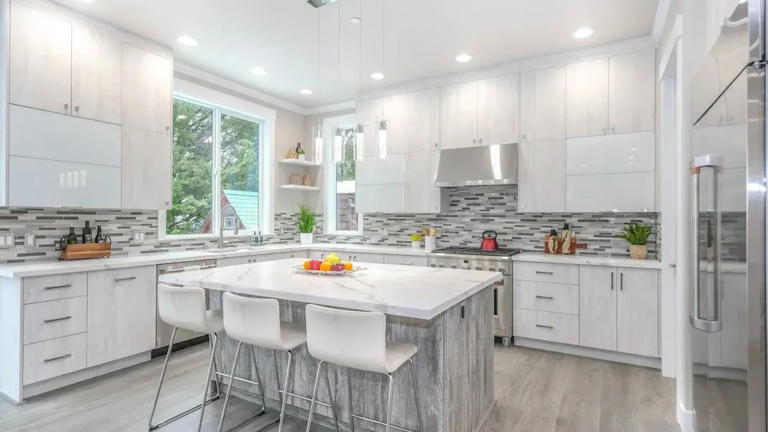 7 outdated kitchen trends that signal a terrifying money pit