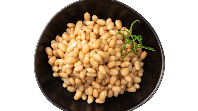 15 ingredients that make a simple base for dips