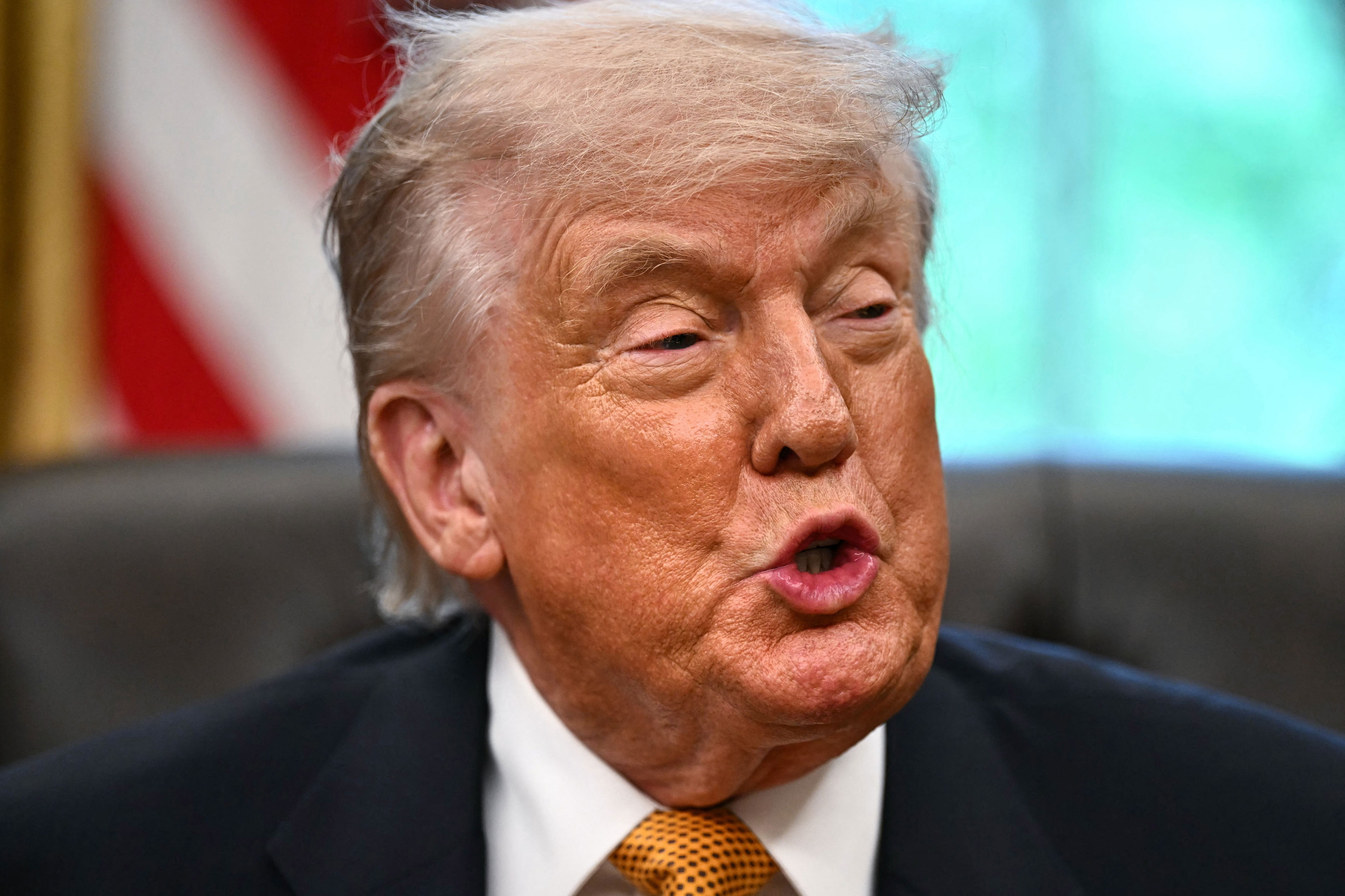 Harry Enten puts Donald Trump's unpopularity on 1 issue into startling ...