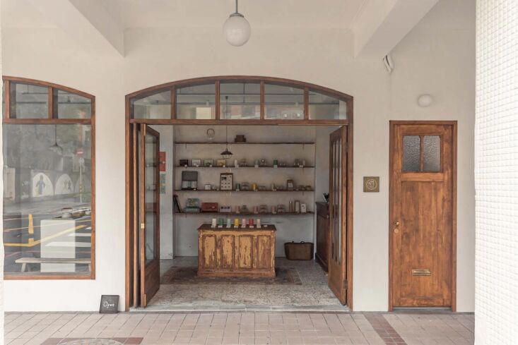A poetic tea room in Taipei designed by Homework Studio
