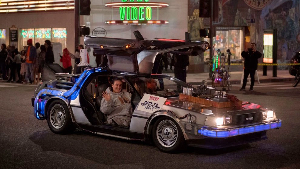 11 iconic movie cars with unreal features