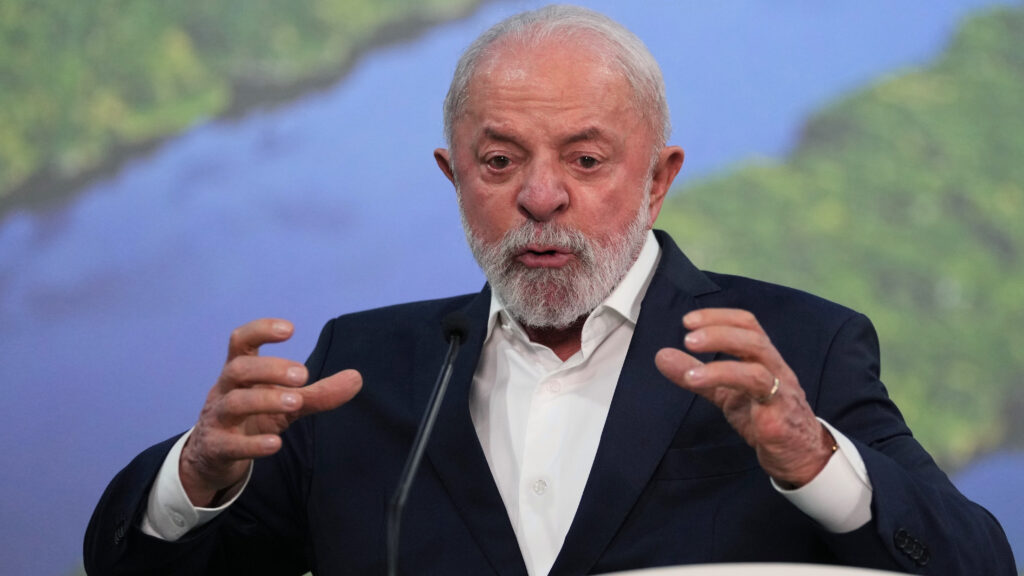 Lula to pave highway through untouched part of Brazilian Amazon