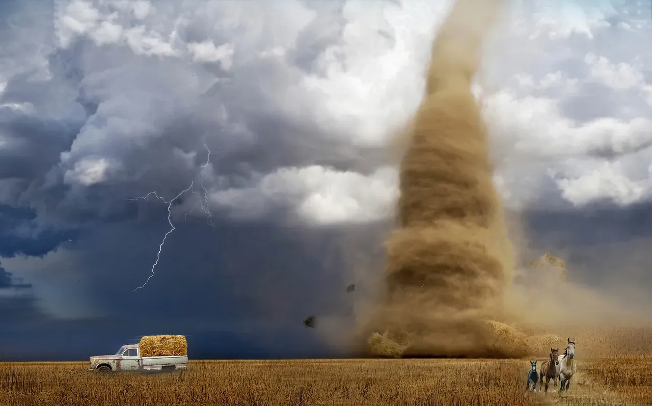 The truth about whether tornadoes can rotate in reverse