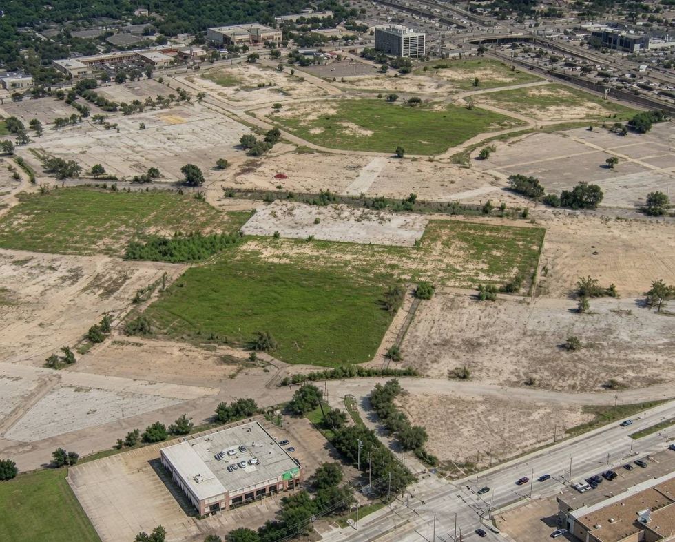 Valley View Mall's long decline leads to new life as Mavericks arena site