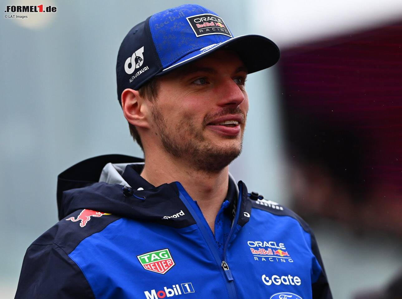 Red Bull: Max Verstappen fährt in Socken zur Sim-NASCAR-Bestzeit