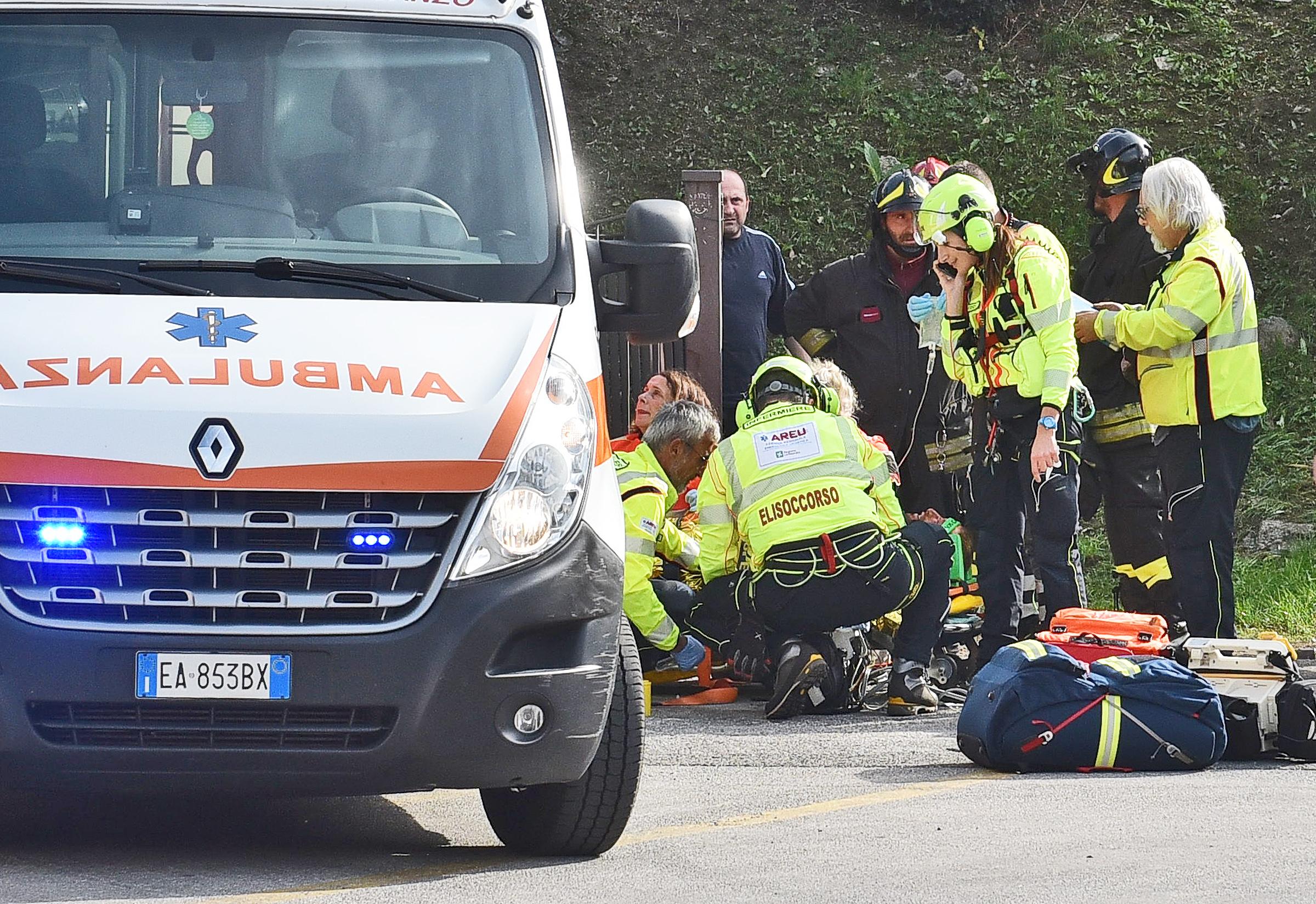 Cade dalla moto da cross, grave un 15enne. L’incidente dopo un salto ...