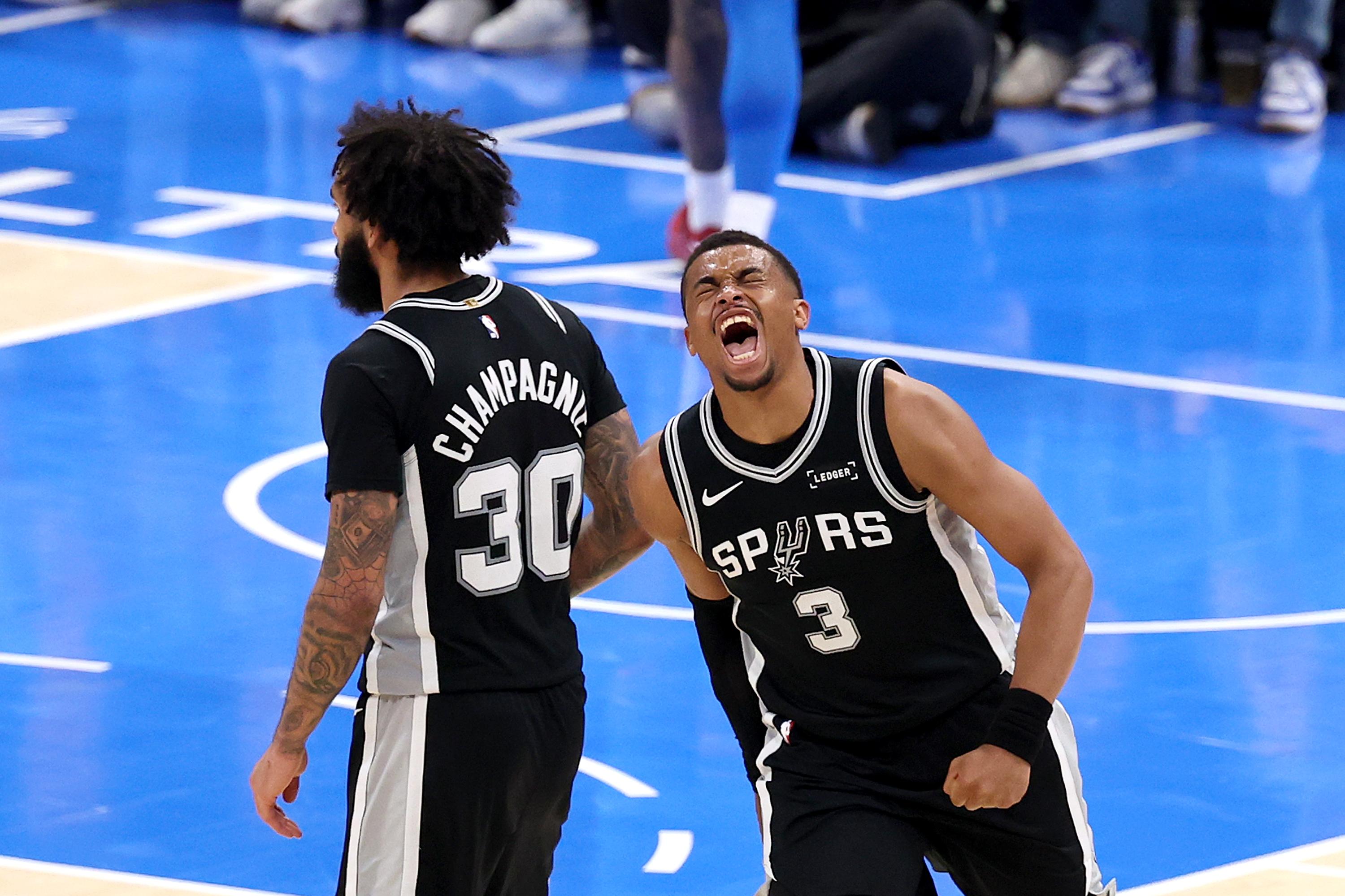 5 plays that explain how the Spurs reached the finals