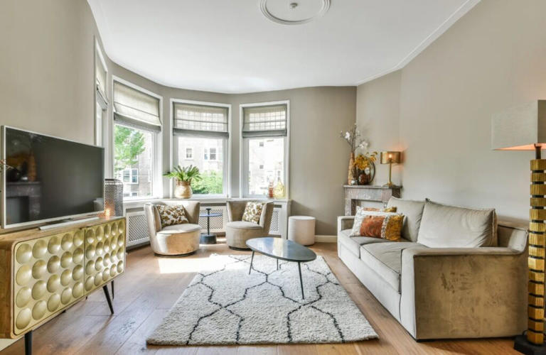 Foto’s: Dionne Stax zet Amsterdamse woning te koop en mikt op ruime winst