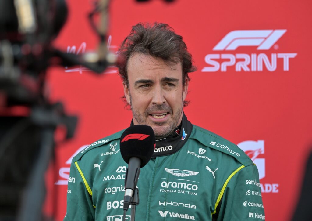Better (here) than in the car: Fernando Alonso takes a dig at Aston ...