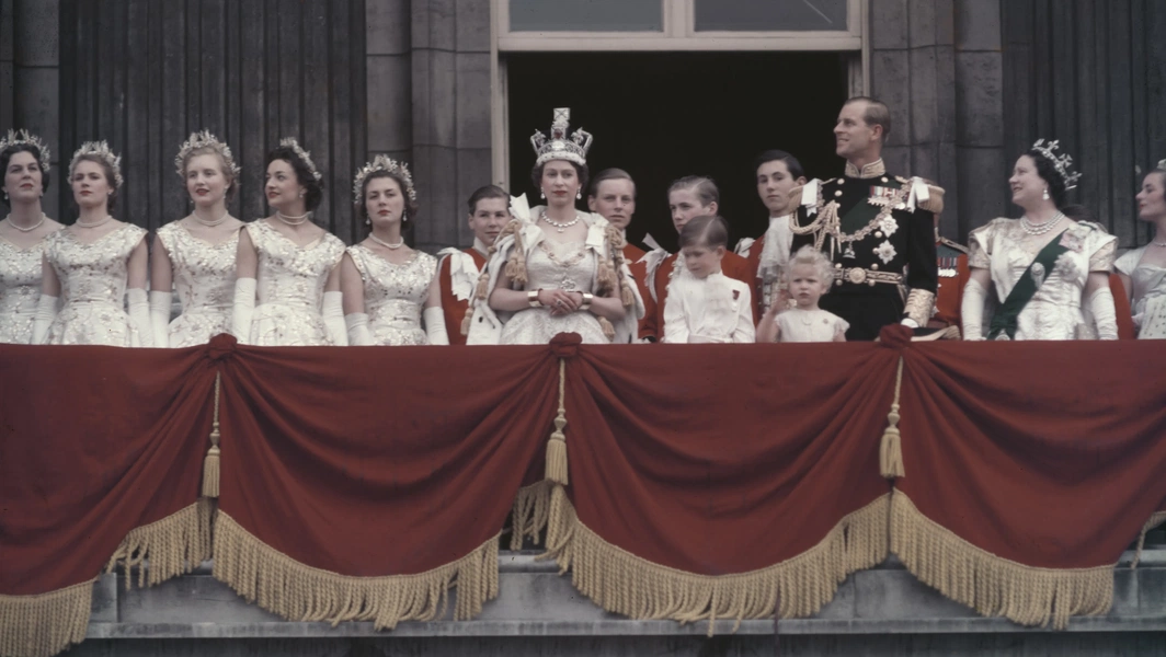 12 color views of 1950s icons and everyday life