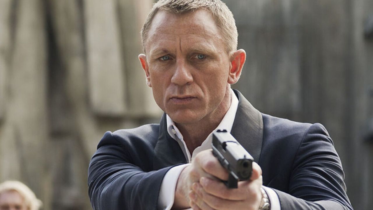 Roteirista do novo filme de James Bond dá pistas sobre abordagem do ...