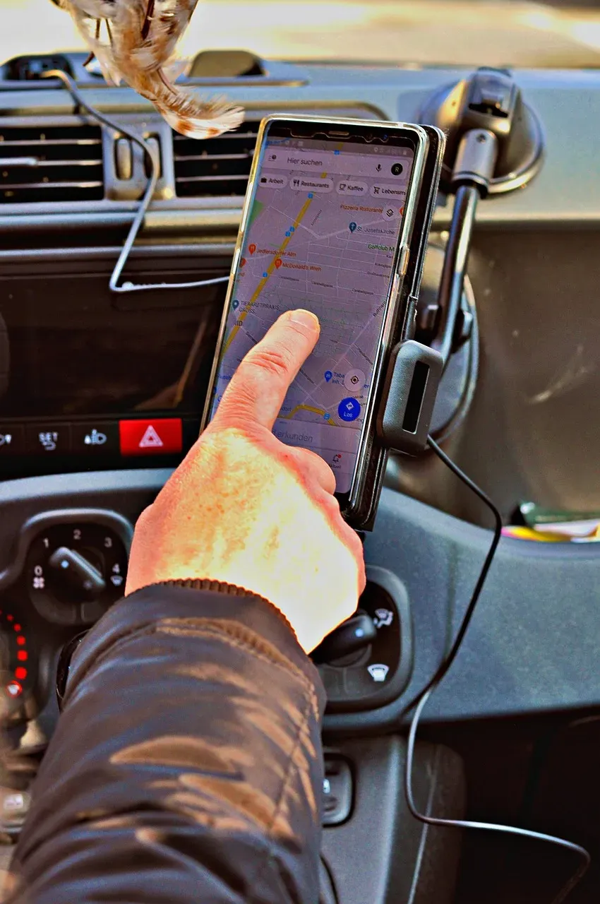 Passengers share 8 taxi driver behaviors that trigger concern
