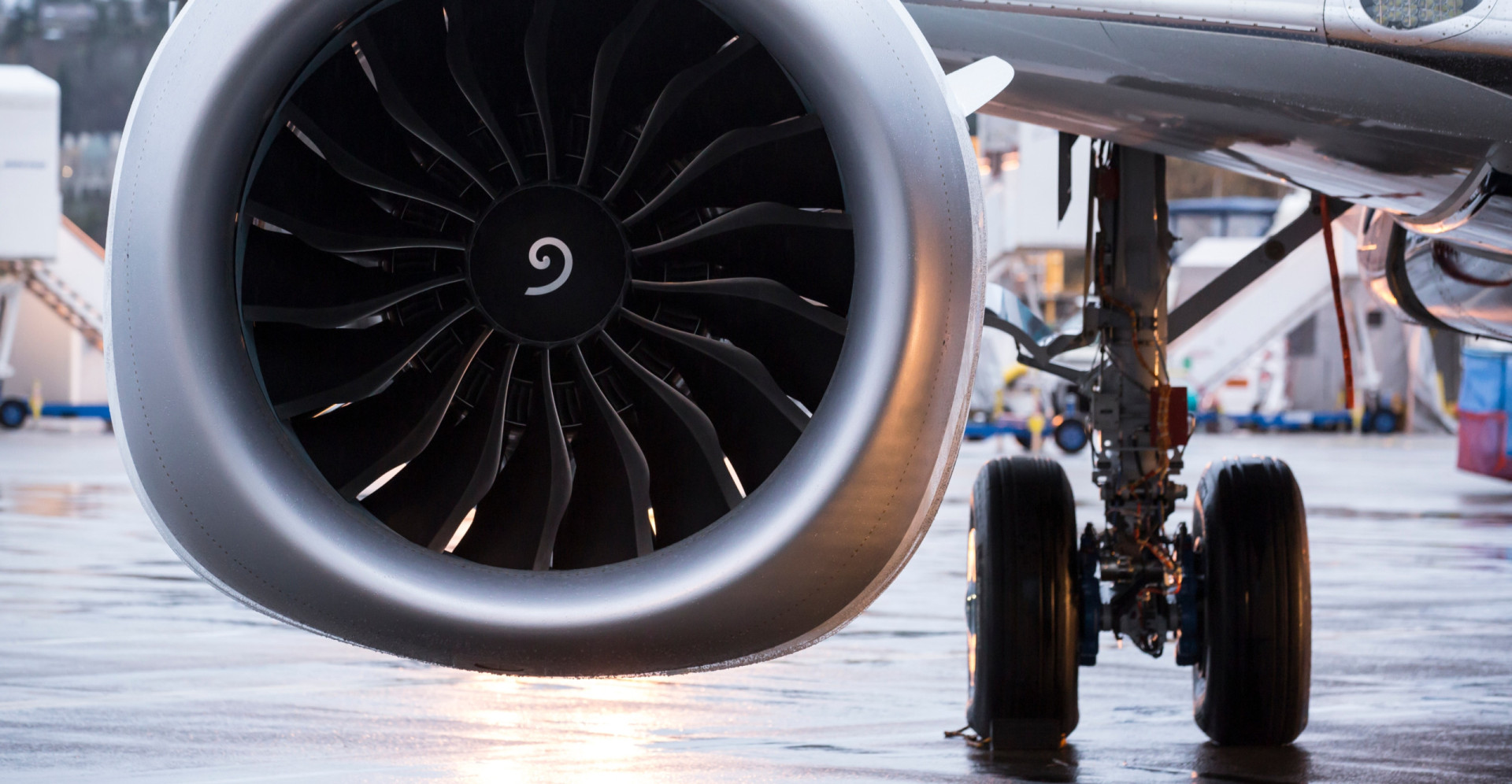 How do airplanes actually work?