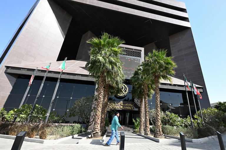 Goldman said to work on retailer IPO, boosting Kuwait push