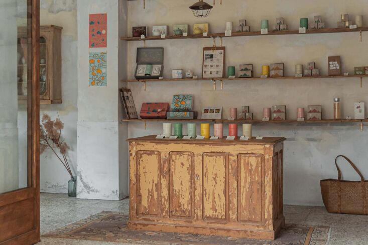 A poetic tea room in Taipei designed by Homework Studio