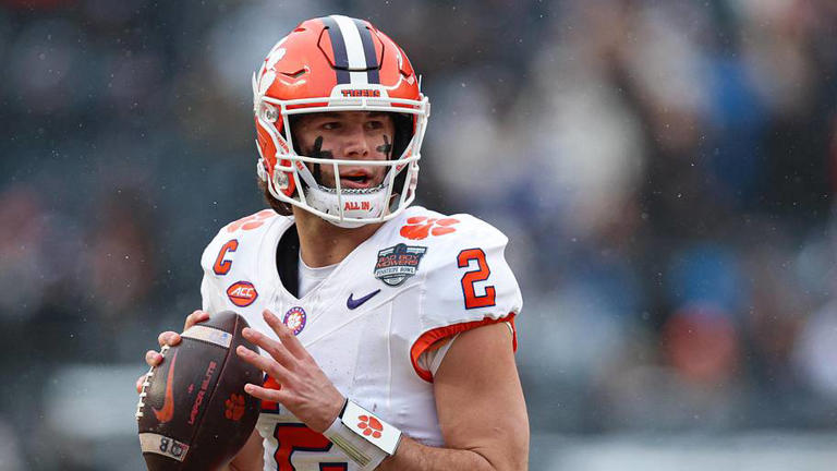 Jets' Cade Klubnik given massive QB2 boost after Russell Wilson news