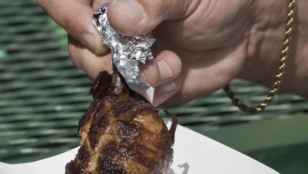 Crispy chicken lollipops made easy at home