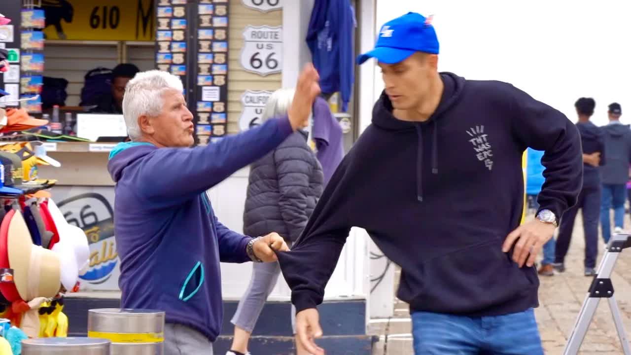 He pretended to steal from street vendors then paid them 100 times more