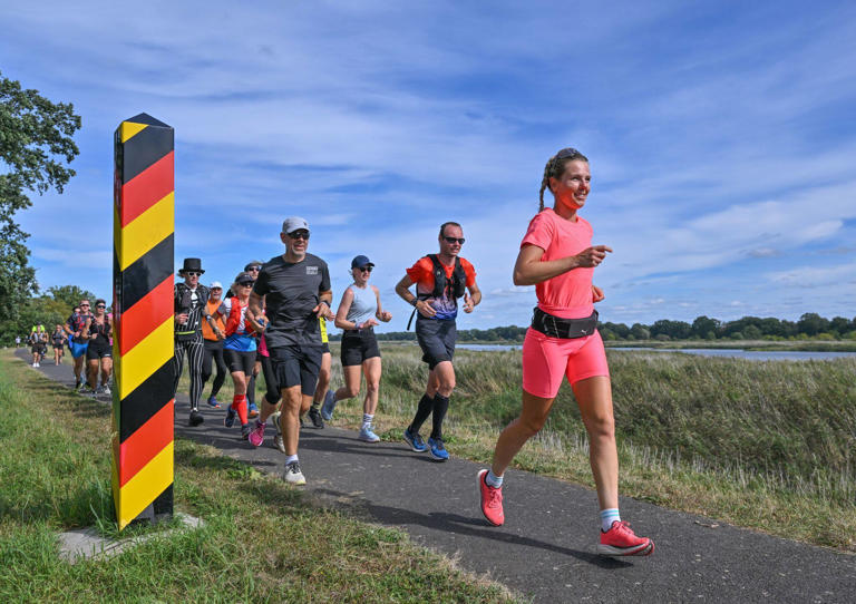367 Marathons an 367 Tagen: Laufinfluencerin Joyce Hübner schafft ...
