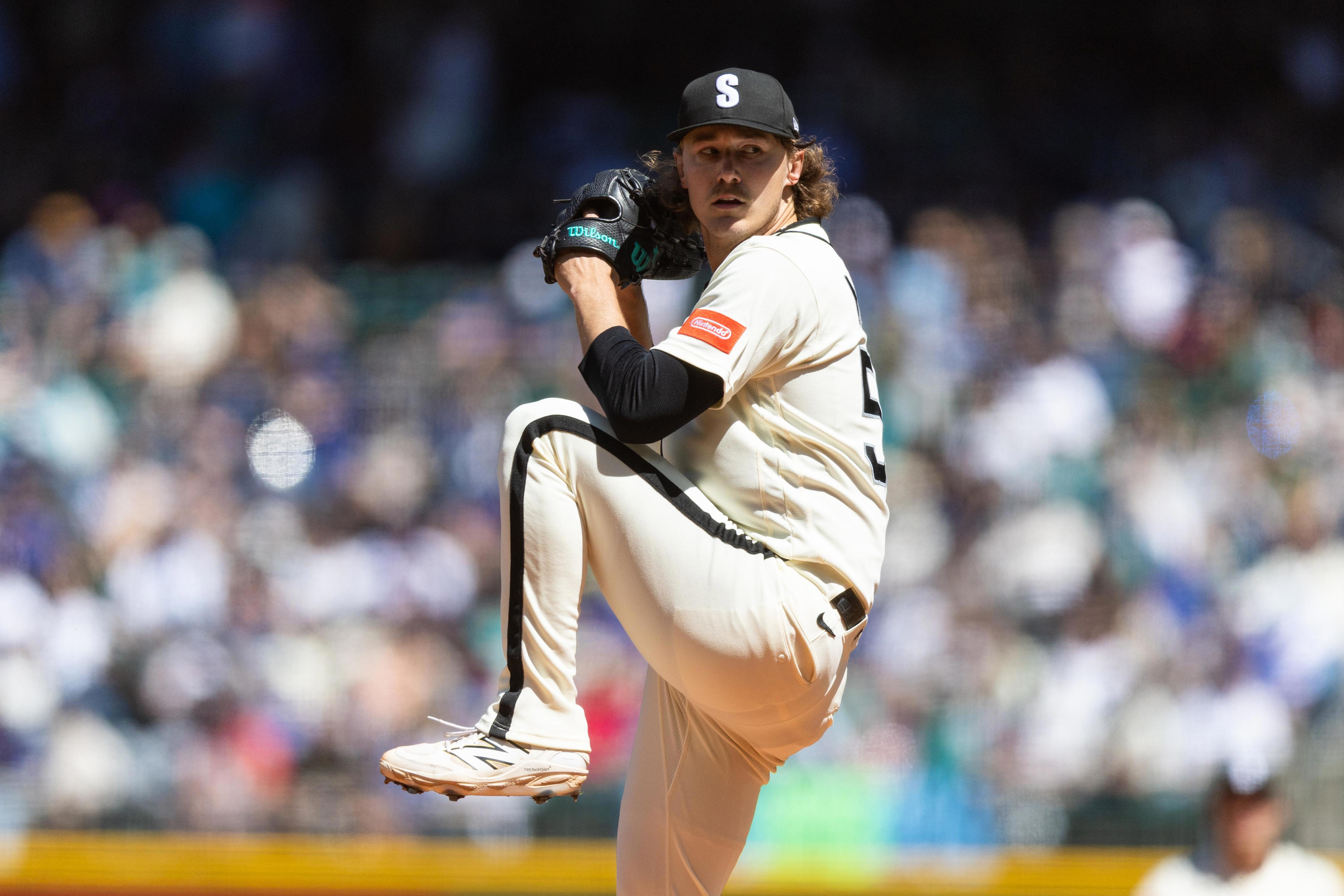 Rating takes on the Mariners pitching rotation and the controversial ...