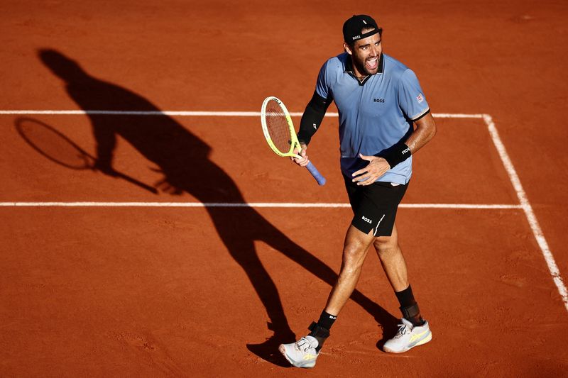 Tennis-Italian trio poised for semi-final charge at Roland Garros