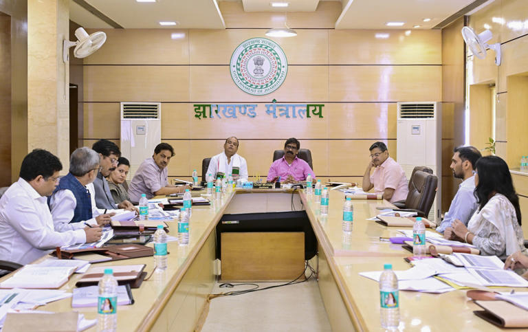 Explore plans to operate ambulances on lines of app-based cab services ...