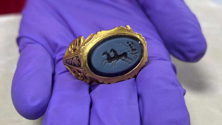 Rare Roman ring found in field will go on display