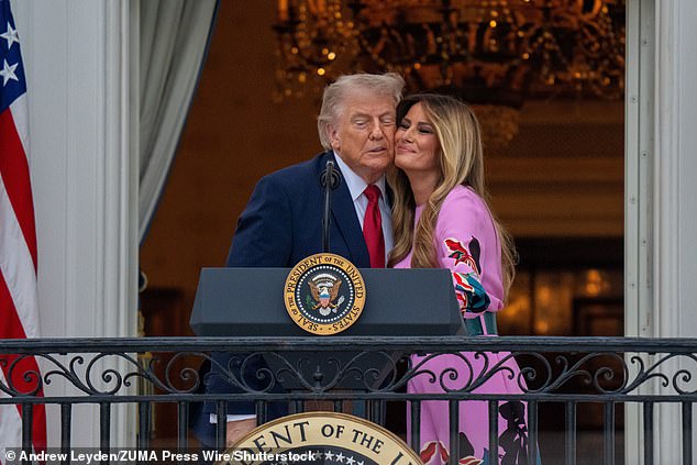 Trump's top Senate ally mocks president with brutal four-word jab after ...