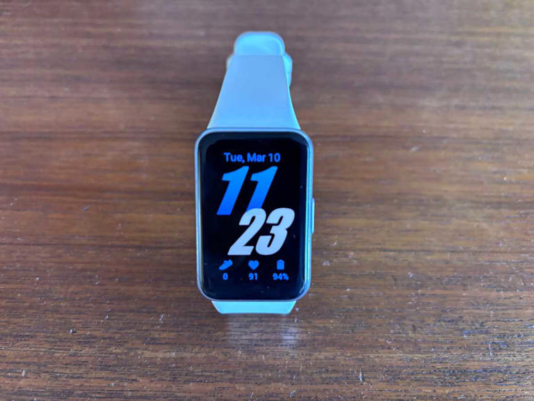 Leaked Galaxy Fit 4 could make the Fitbit Air look expensive