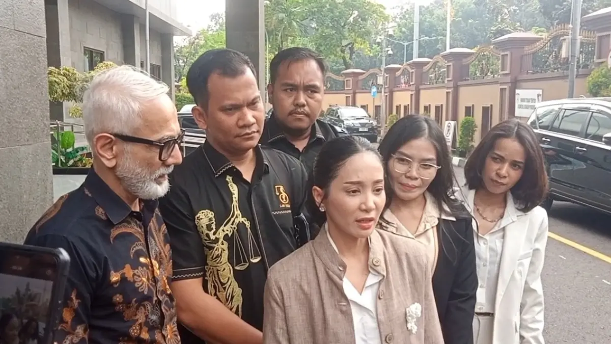 Sukhdev Singh dan Bunga Zainal ribut gara-gara jadi korban penipuan ...