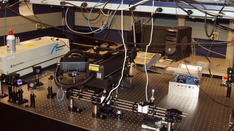 Engineers just built a compact terahertz quantum detector — shrinking a ...