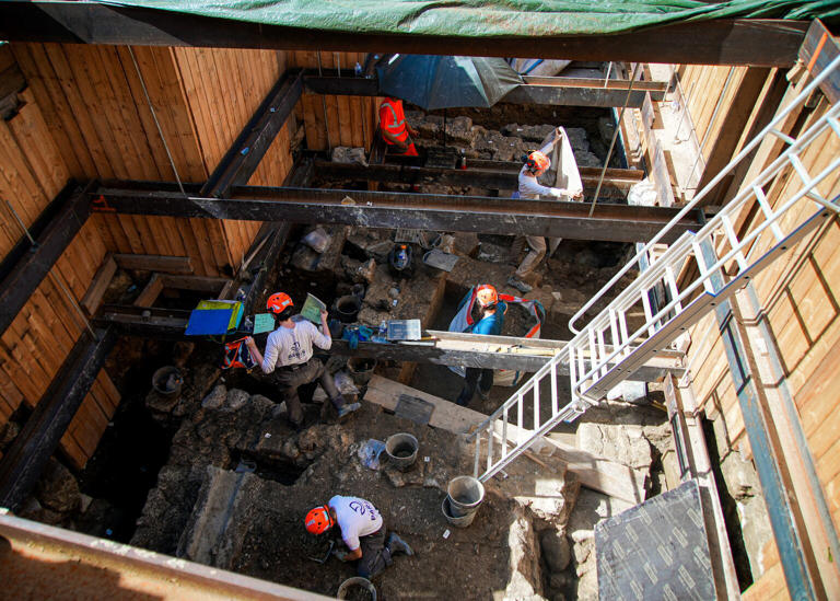 ‘Dig of the century’ under Notre Dame cathedral unearths 1,700 years of ...