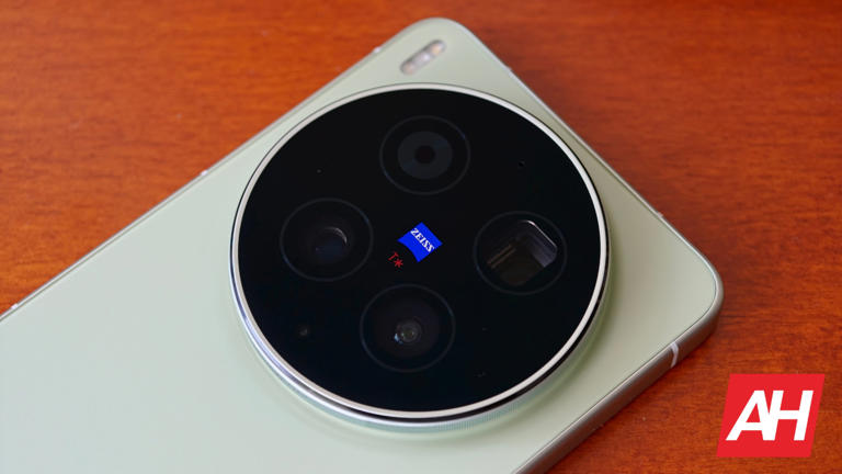 Vivo X500 Ultra could get a fourth camera with 10x optical zoom