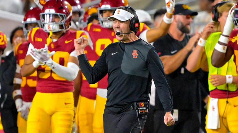 USC Trojans extend late recruiting offer to four-star offensive lineman