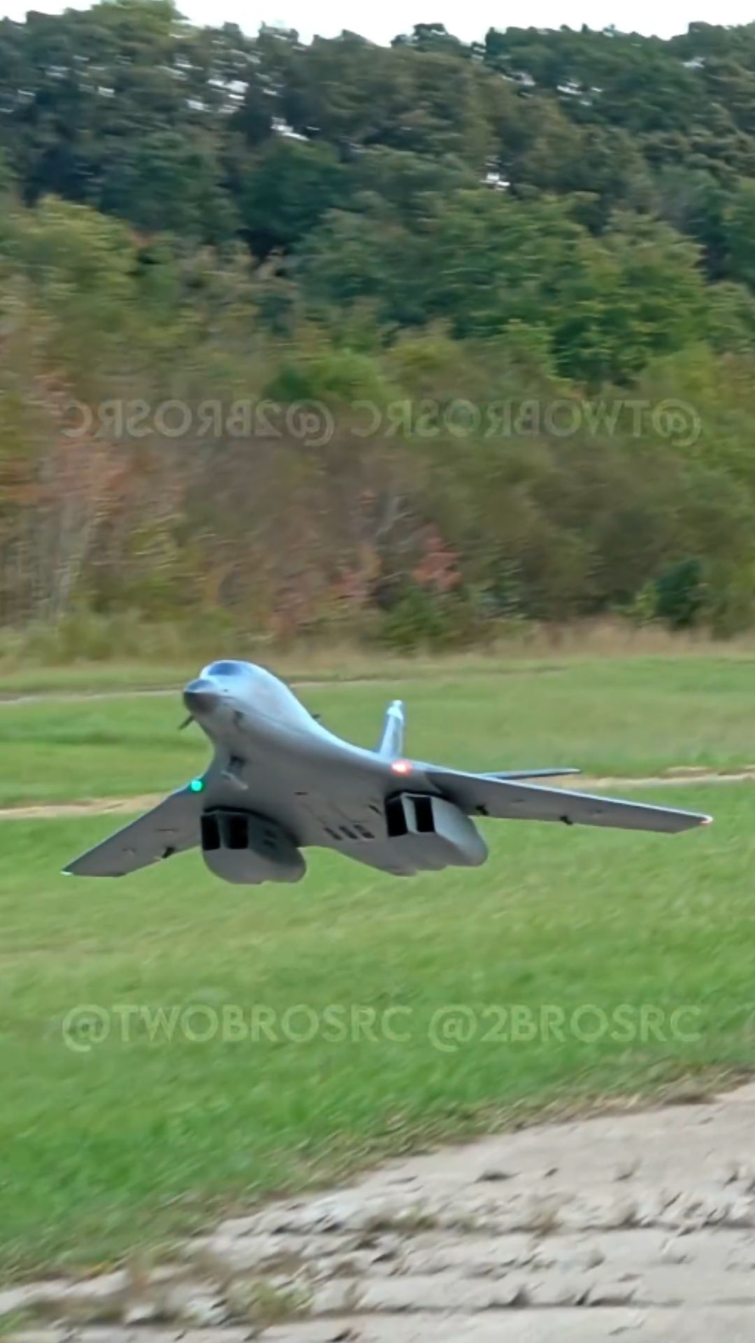RC aviation: B-1B Lancer performing high alpha maneuvers