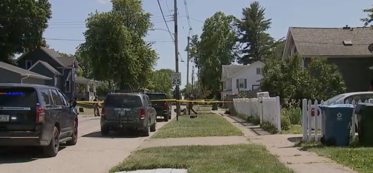Iowa man suspected of killing 6 of his relatives and then himself ...