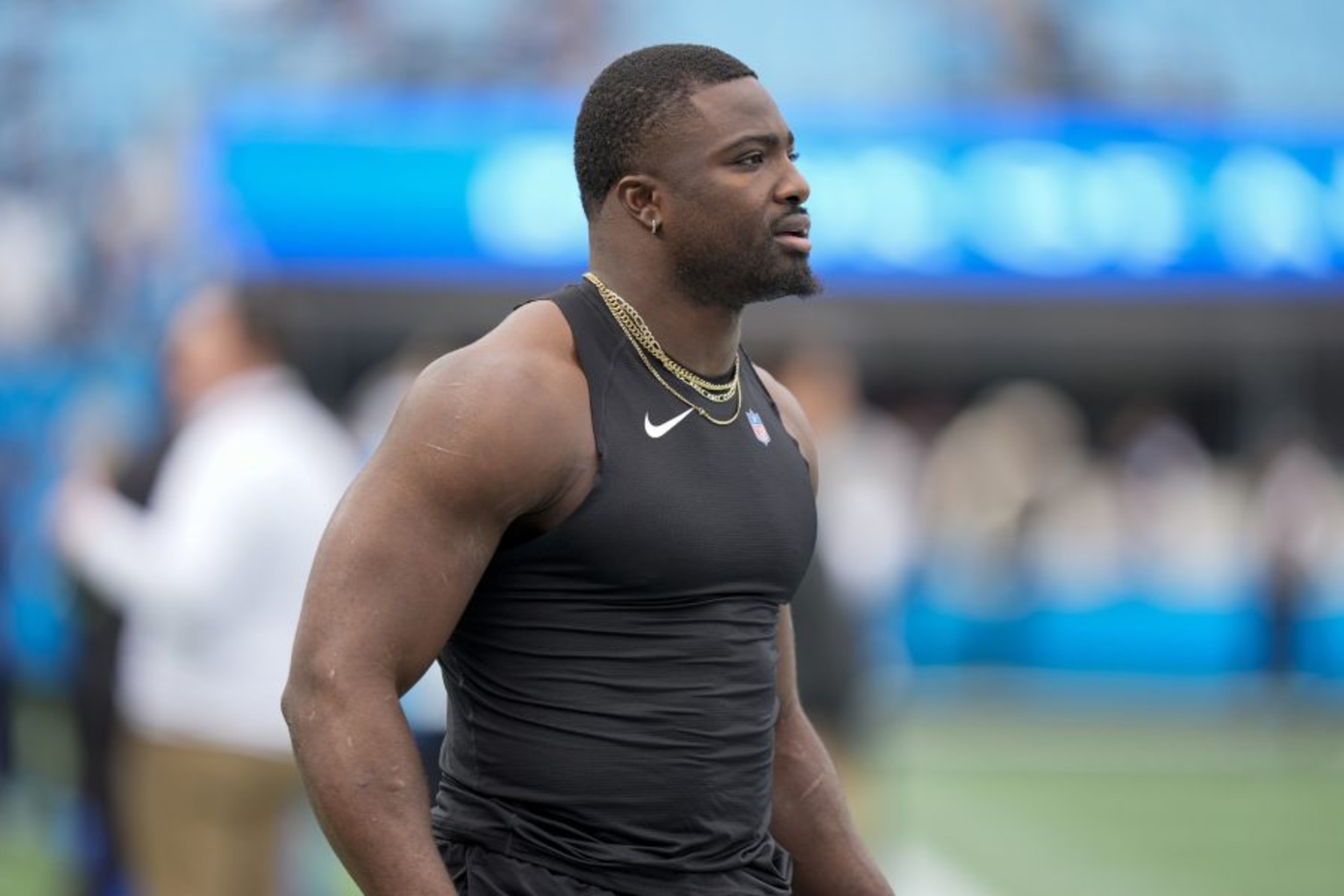 Chicago Bears suddenly linked to trade for rising star pass rusher
