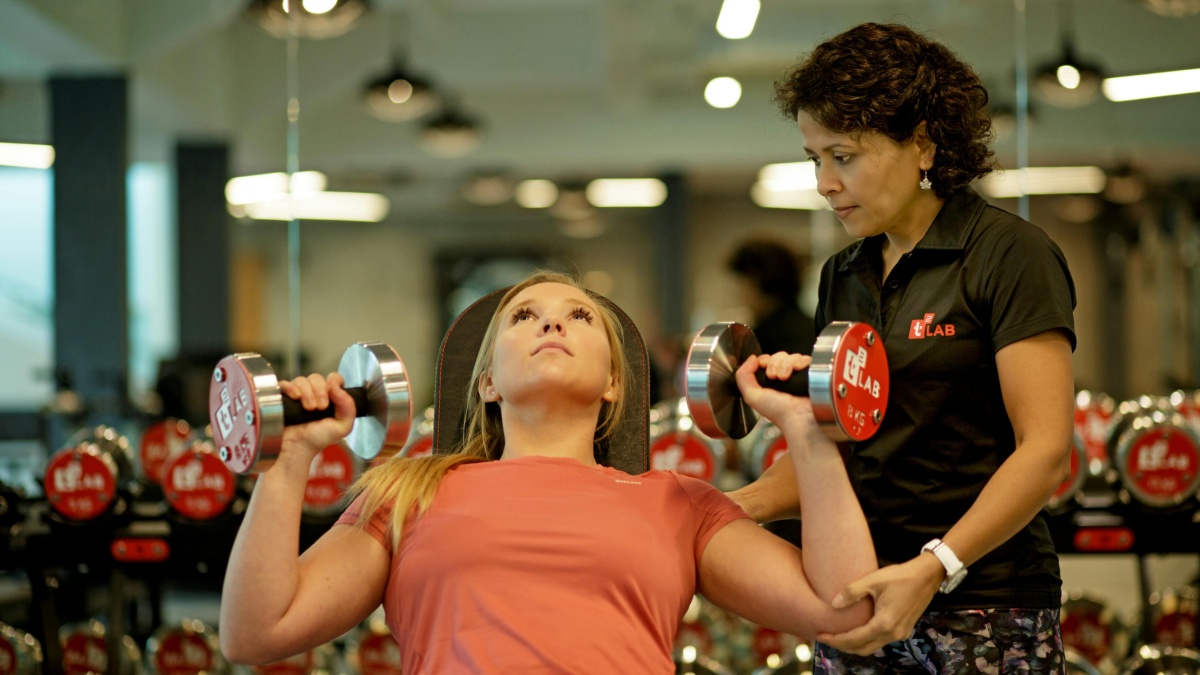 Why doctors say muscle loss after 40 may slow your metabolism more than ...