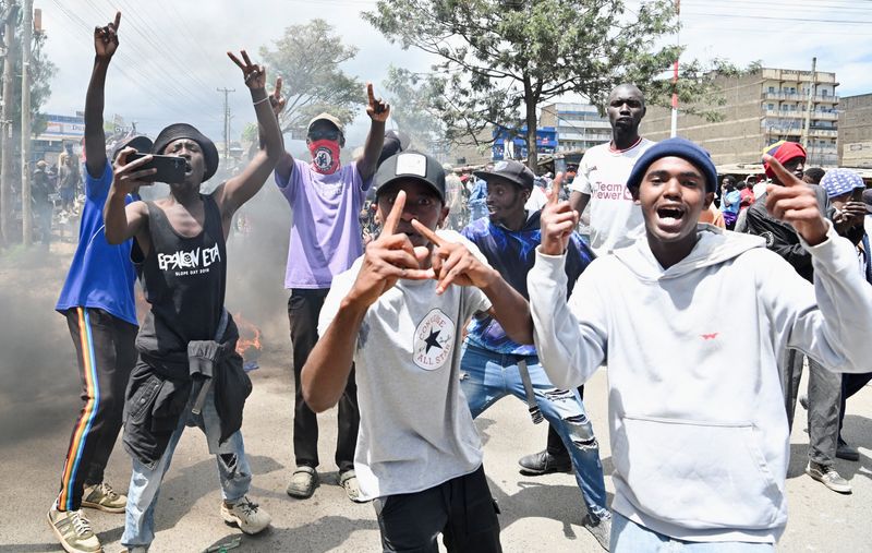 Protests over US Ebola site in Kenya kill two, court keeps suspension