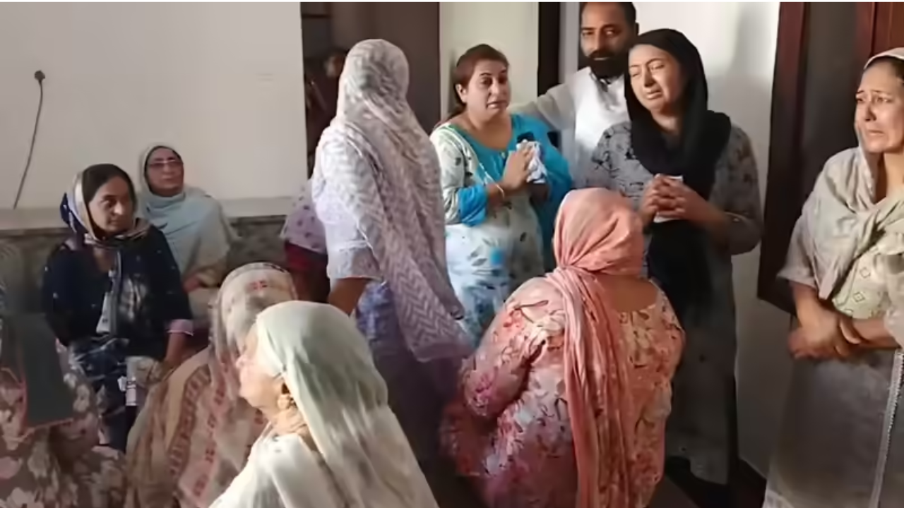 'No past rivalry or enmity with anyone': Family of govt teacher Jagdeep ...