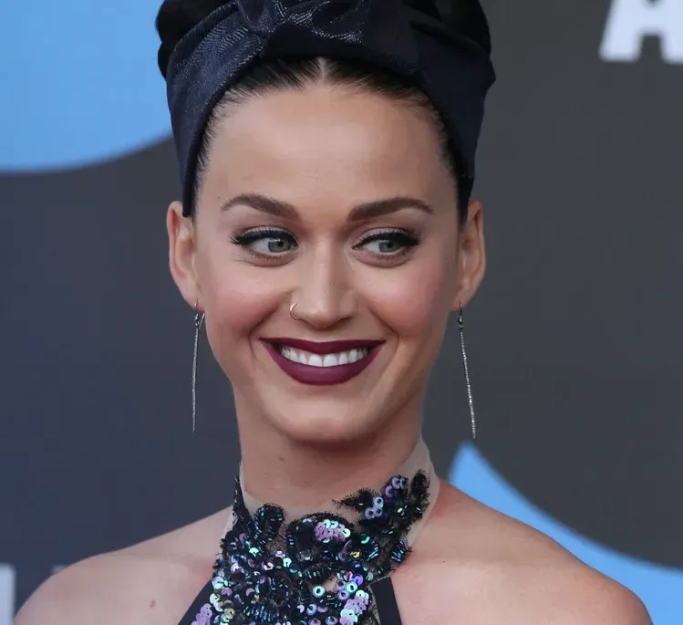 Fans are turning away from these 7 singers - here's why