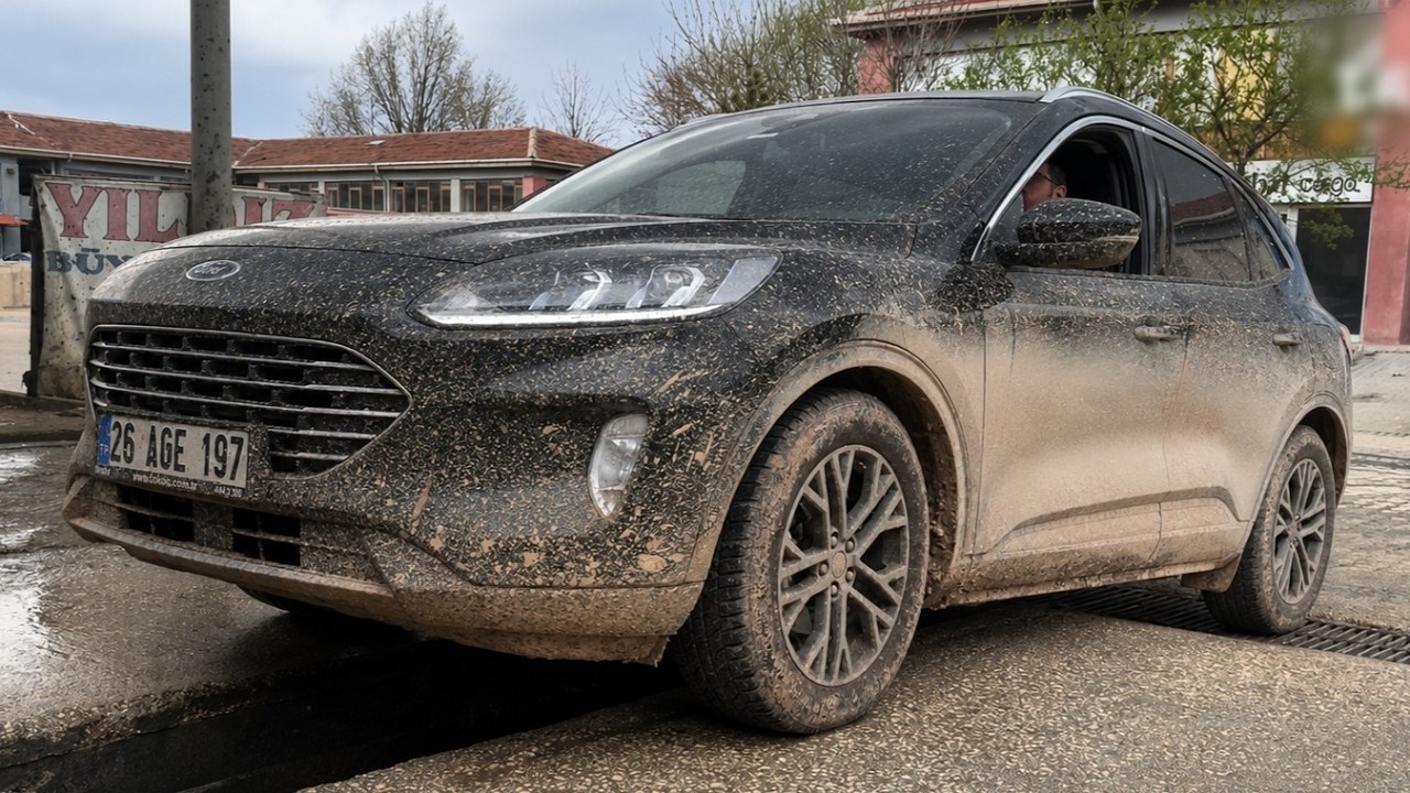 This SUV was used as a work vehicle | Construction mud coating every inch!