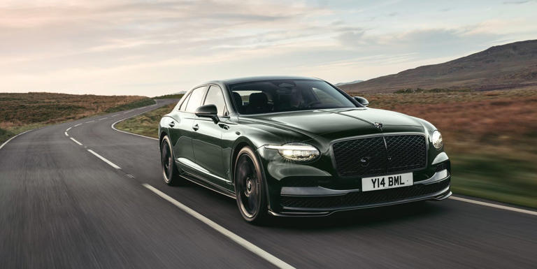 Bentley's new Flying Spur is an uber-sedan that caters to drivers and ...