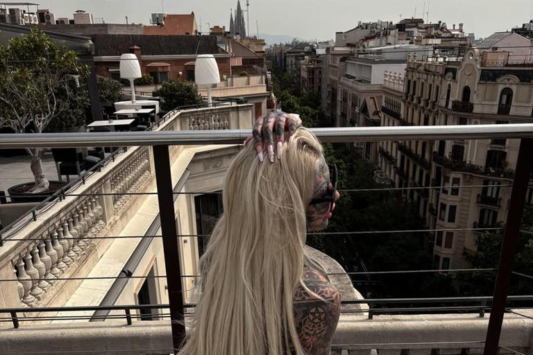 Most tattooed woman flies across the world for highly illegal body ...