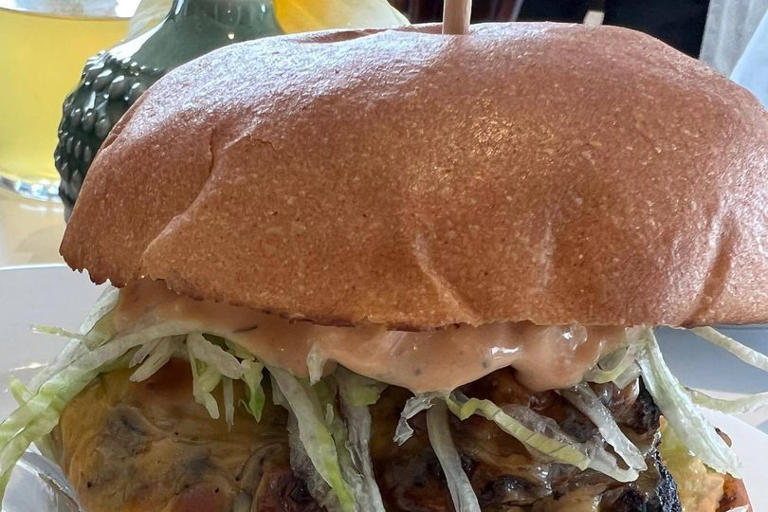 I work at seaside restaurant loved by Gordon Ramsay – customers praise ...